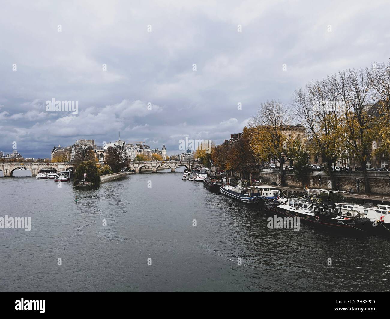 View on the Ile Saint Louis taken from a bridge, Paris, France Stock ...