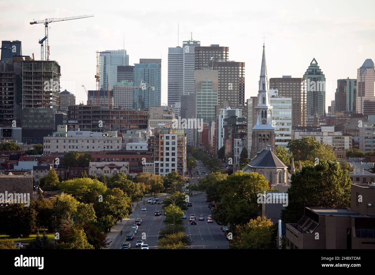 Tall buildings quebec hi-res stock photography and images - Alamy