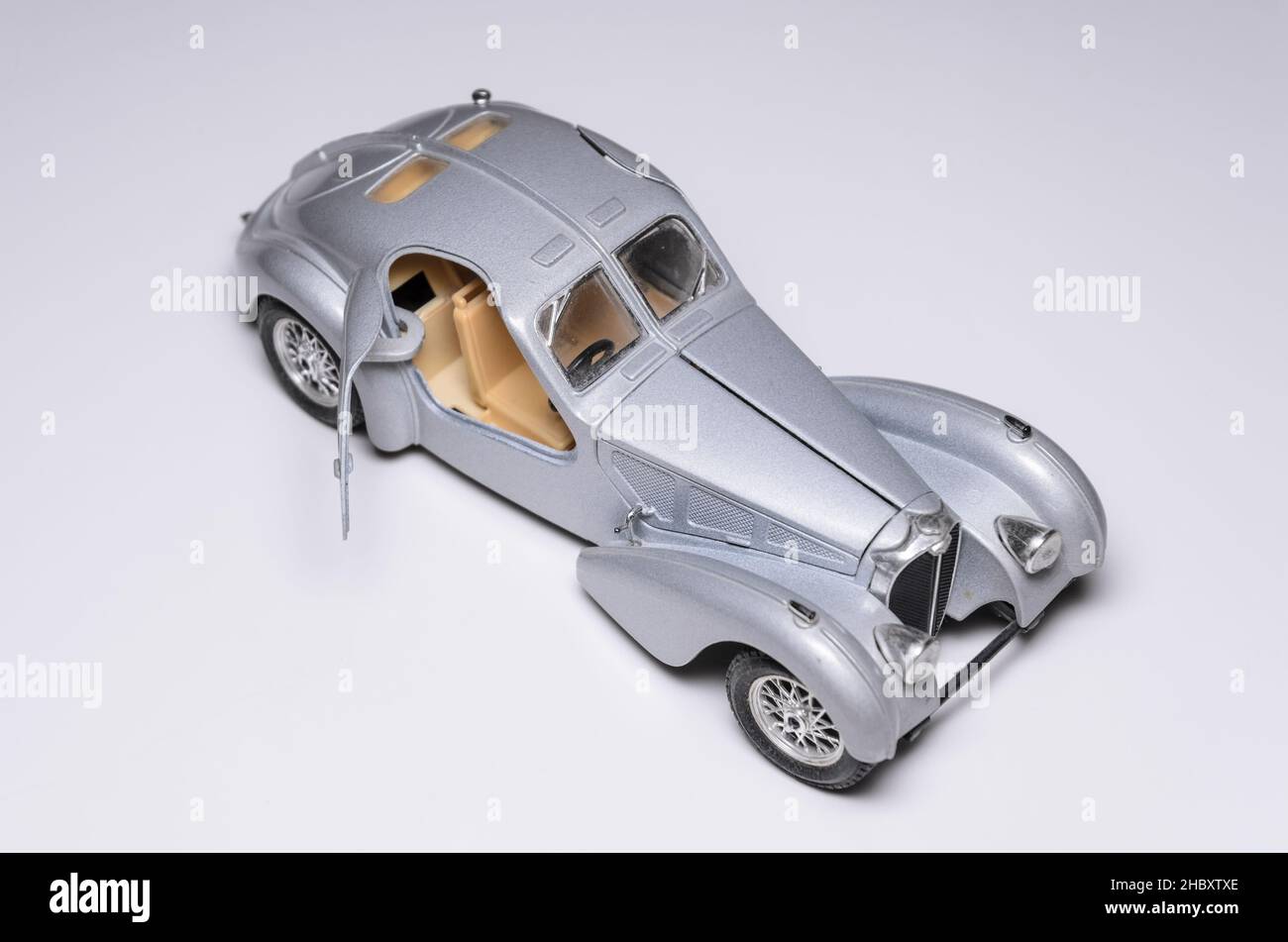Bugatti type 57 atlantic car hi-res stock photography and images - Alamy