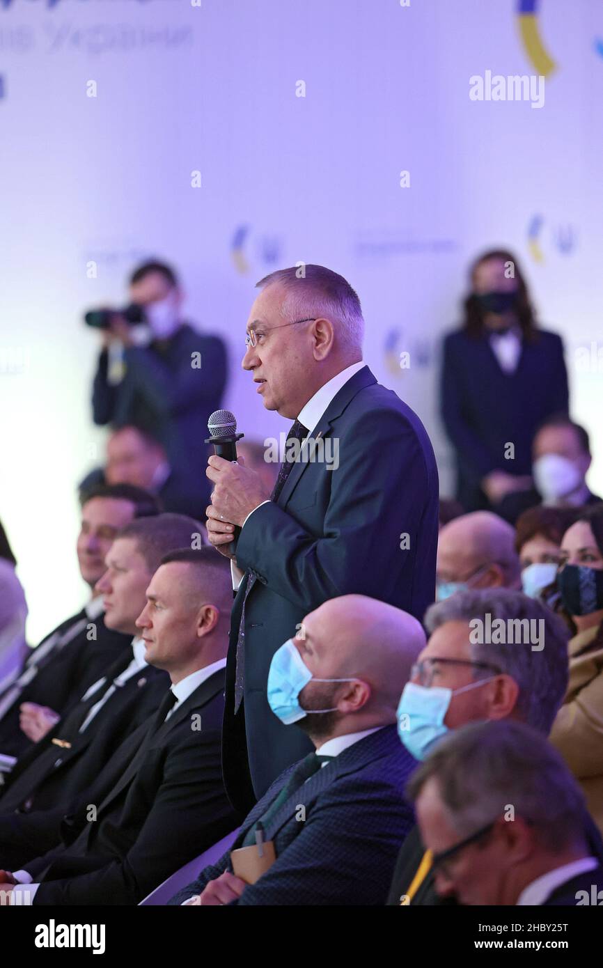 Strong stat hi-res stock photography and images - Alamy