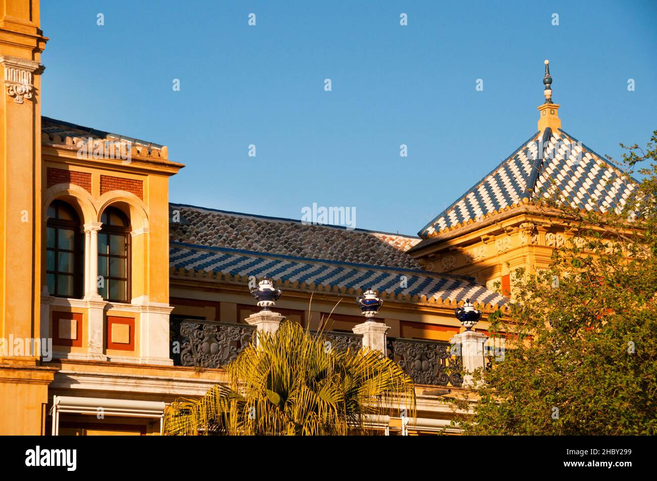 Spanish pyramid hip roof hi-res stock photography and images - Alamy