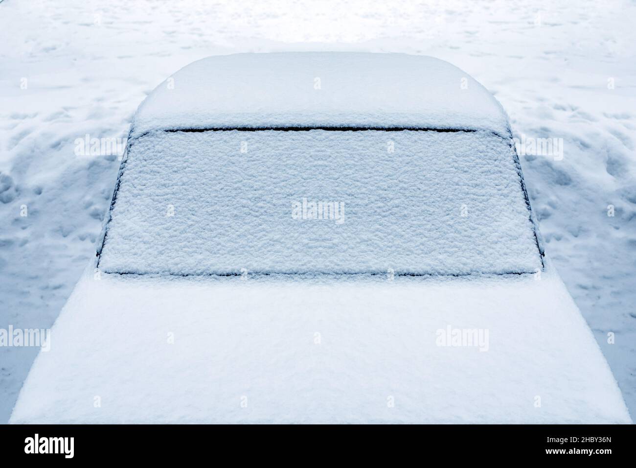 frozen car on the street in winter Stock Photo - Alamy