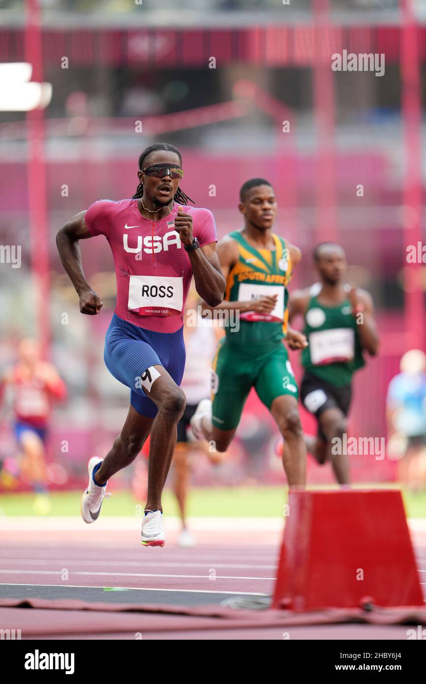Randolph Ross competing in the 400 meters of the 2020 Tokyo Olympics ...