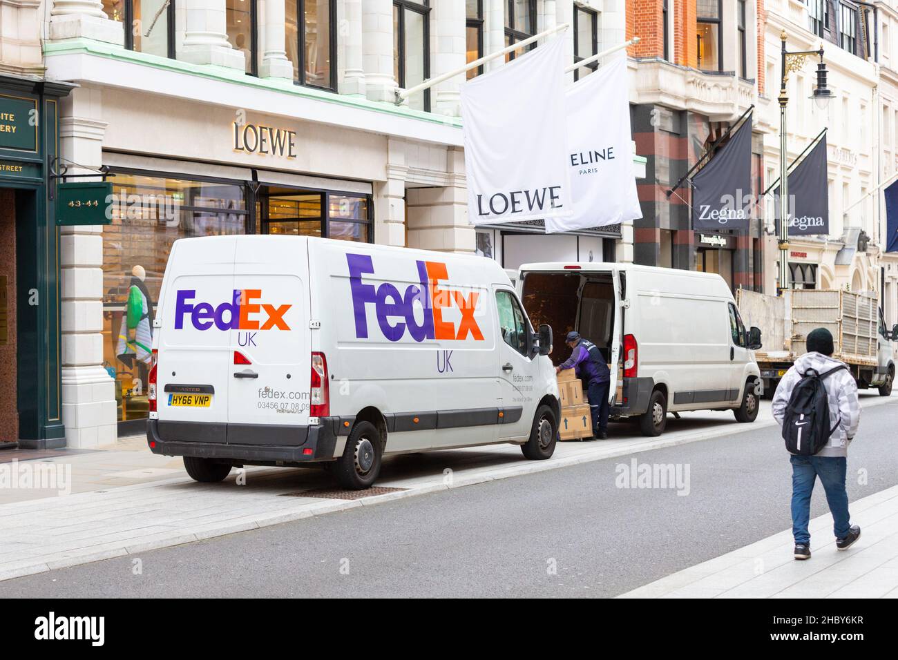 Uk fedex hi-res stock photography and images - Alamy