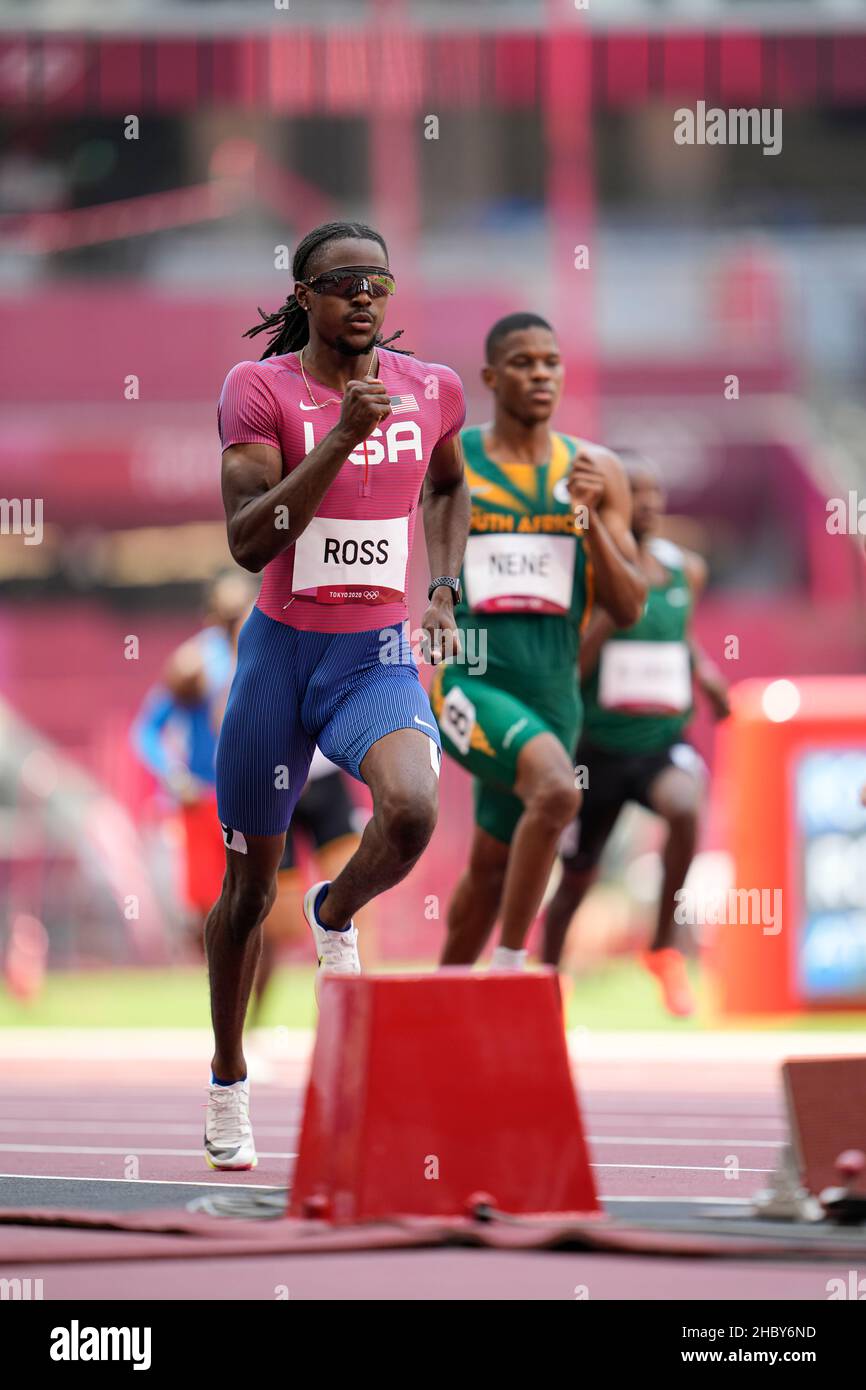 Randolph Ross competing in the 400 meters of the 2020 Tokyo Olympics ...