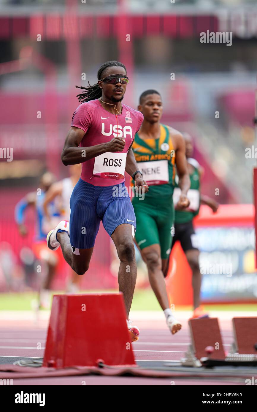 Randolph Ross competing in the 400 meters of the 2020 Tokyo Olympics ...