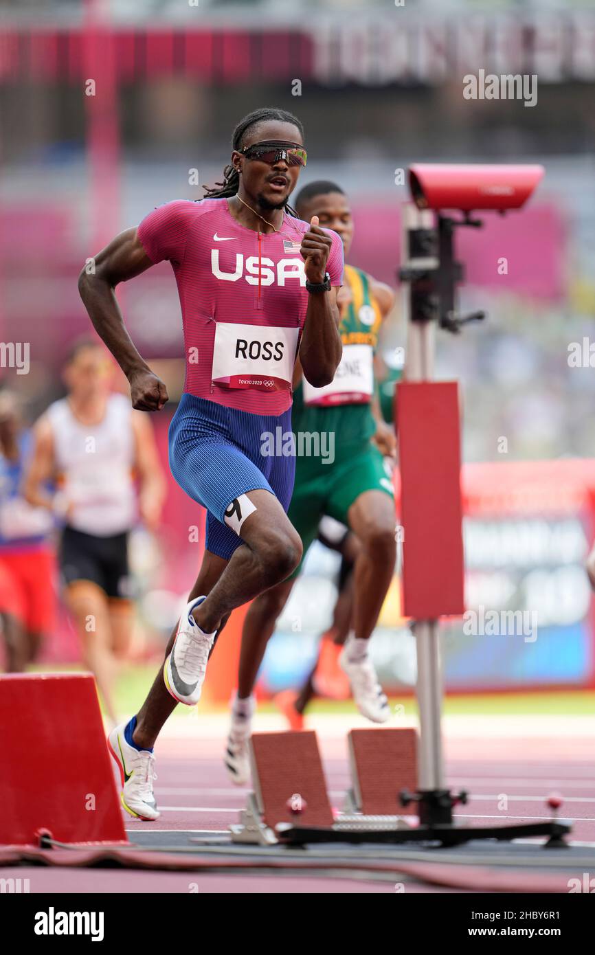 Randolph Ross competing in the 400 meters of the 2020 Tokyo Olympics ...