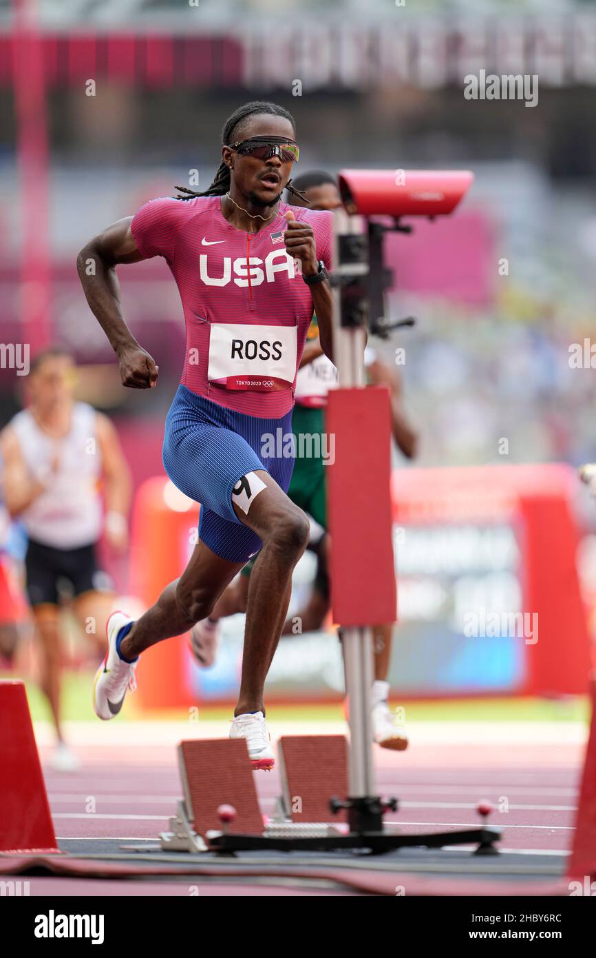 Randolph Ross competing in the 400 meters of the 2020 Tokyo Olympics ...
