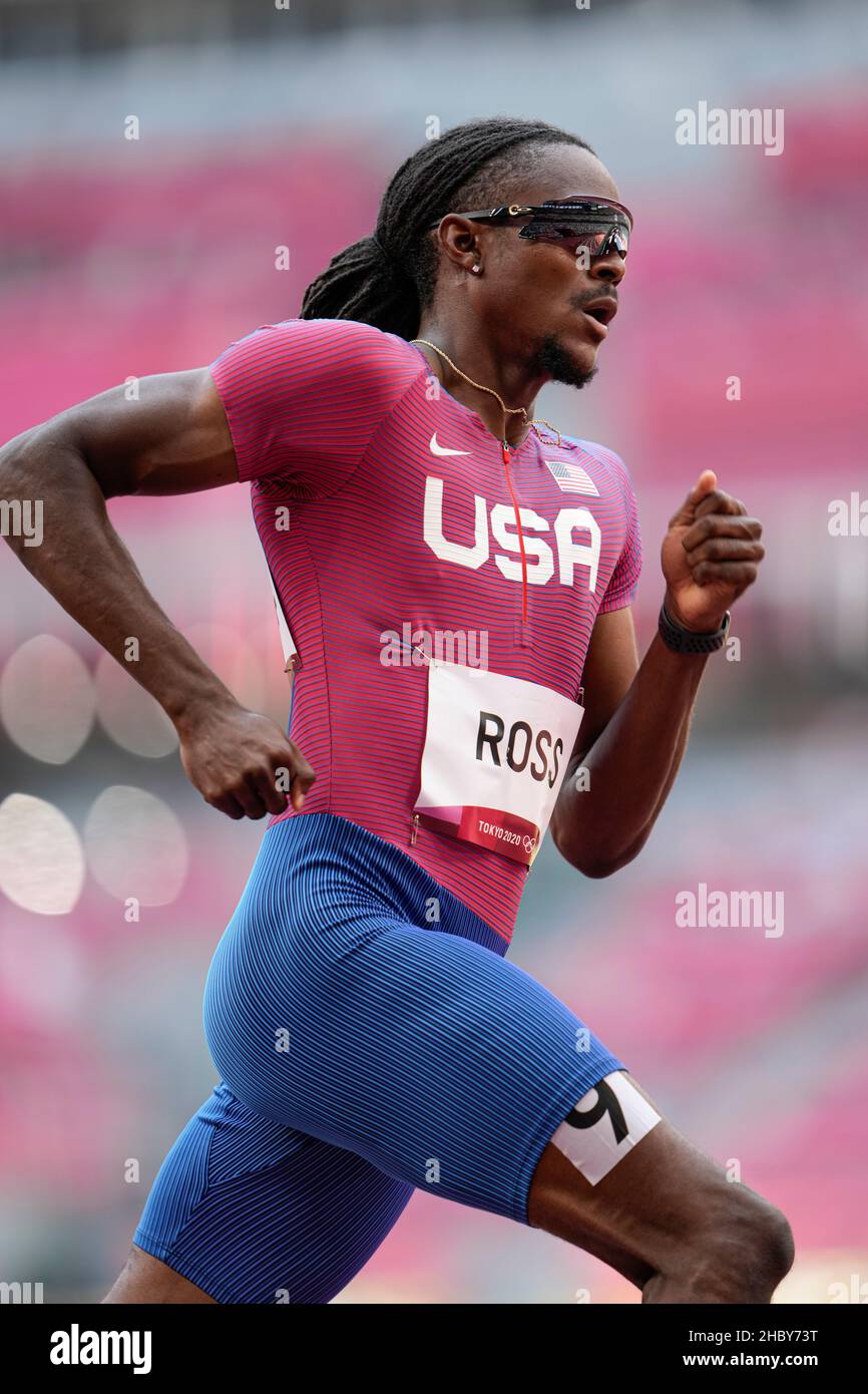 Randolph Ross competing in the 400 meters of the 2020 Tokyo Olympics ...