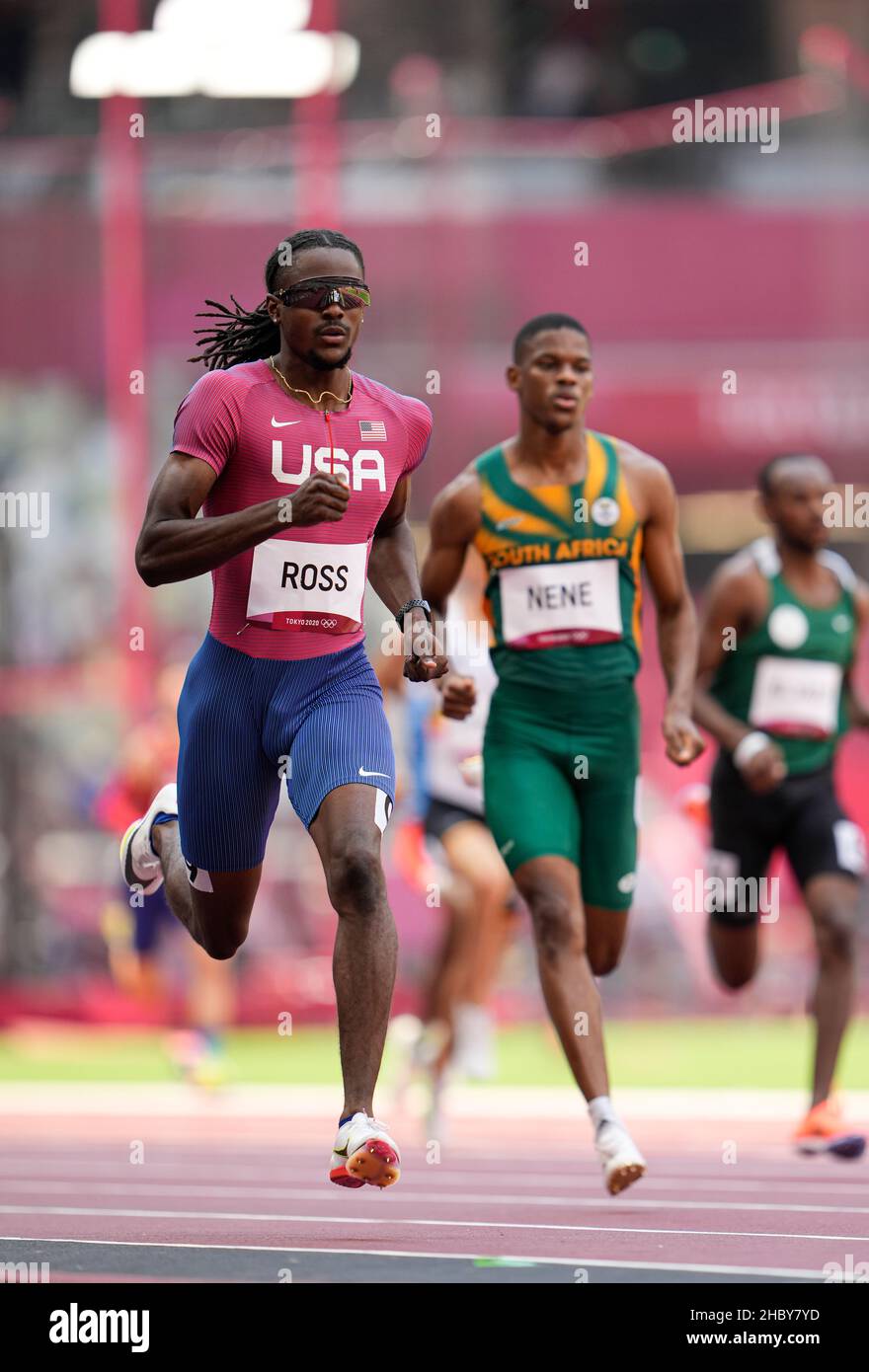 Randolph Ross competing in the 400 meters of the 2020 Tokyo Olympics ...