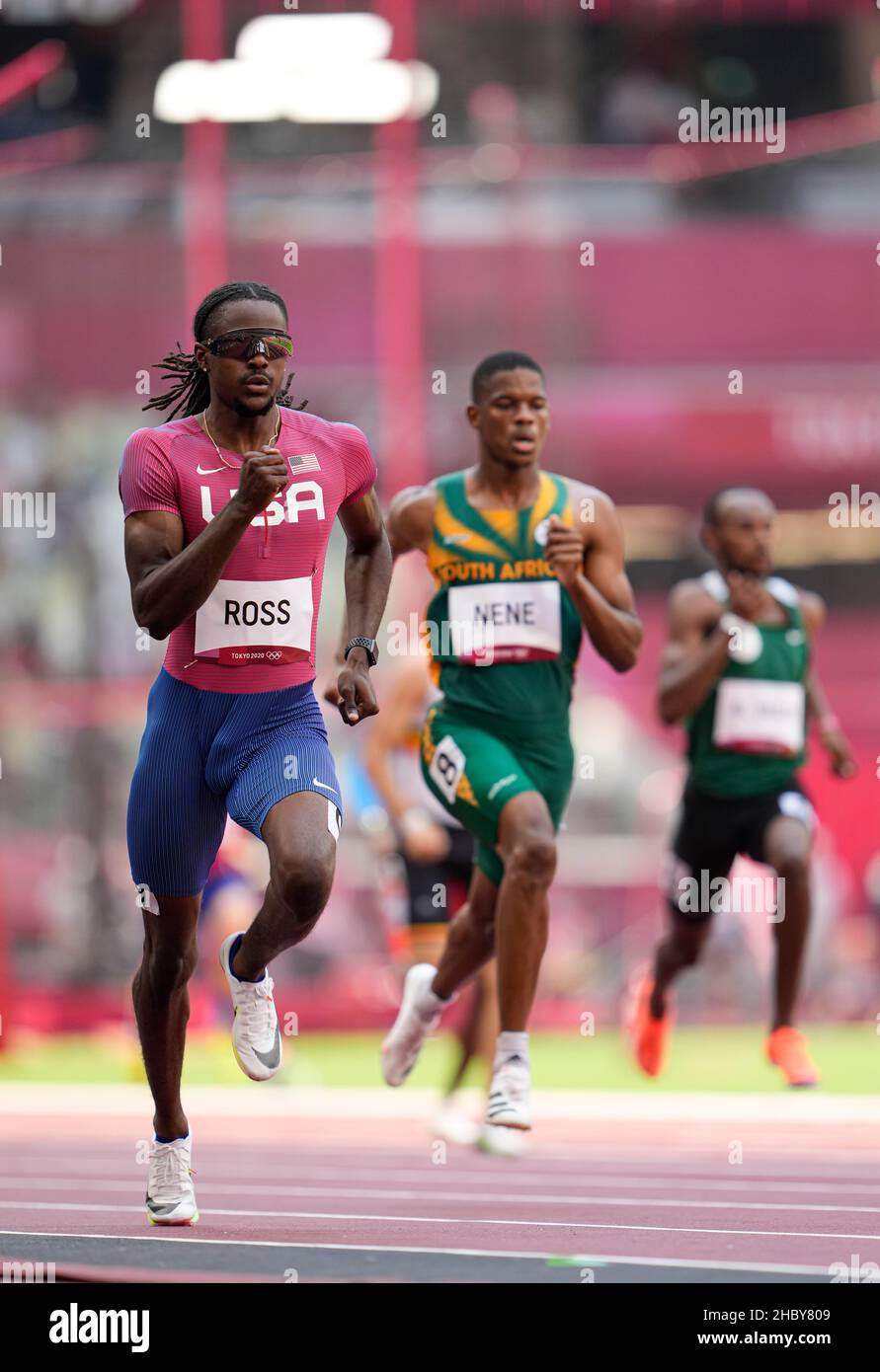 Randolph Ross competing in the 400 meters of the 2020 Tokyo Olympics ...