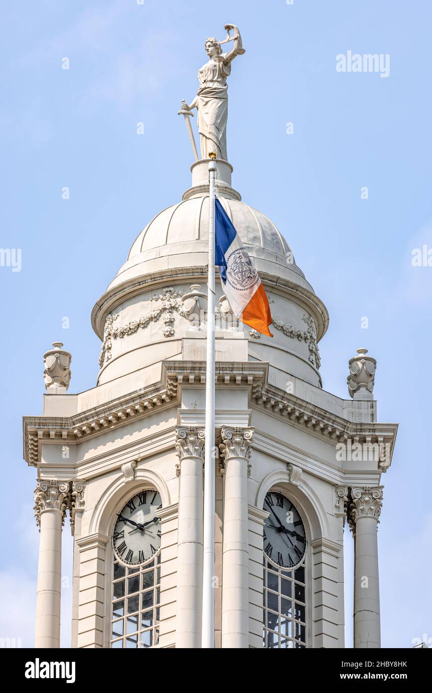 Manhattan city hall exterior hi-res stock photography and images - Alamy