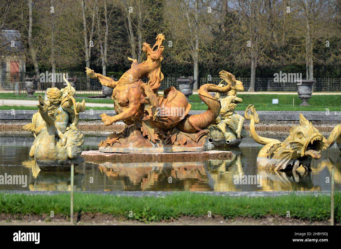 Dragon fountain in Versailles park, Paris Stock Photo - Alamy