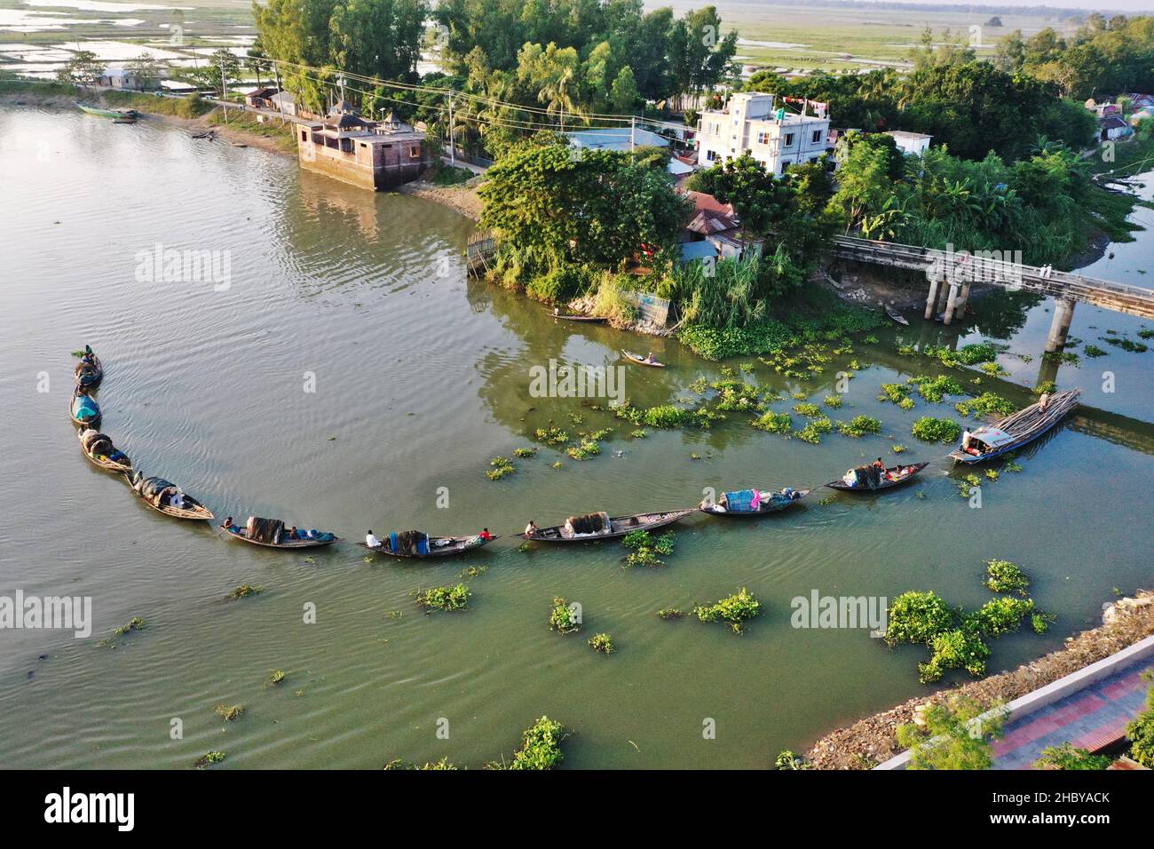 Natore, Bangladesh - November 08, 2021: The fishermen of Natore are ...