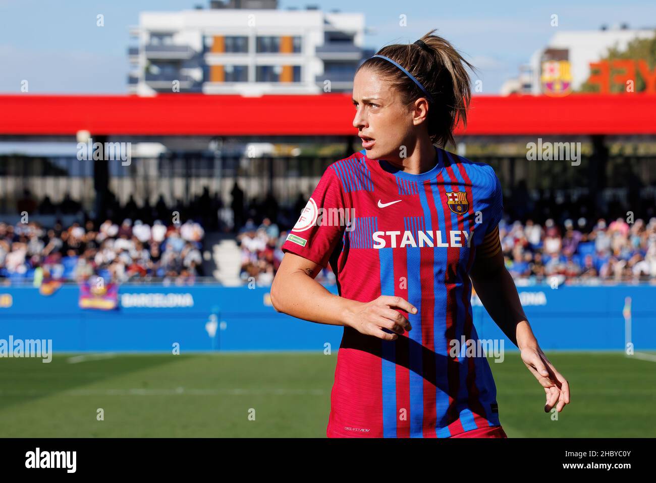 BARCELONA - DEC 4: Alexia Putellas in action during the Primera ...