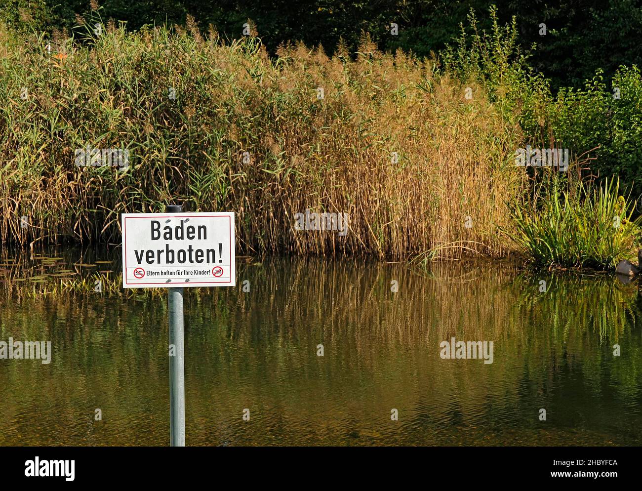 No bathing sign hi-res stock photography and images - Alamy