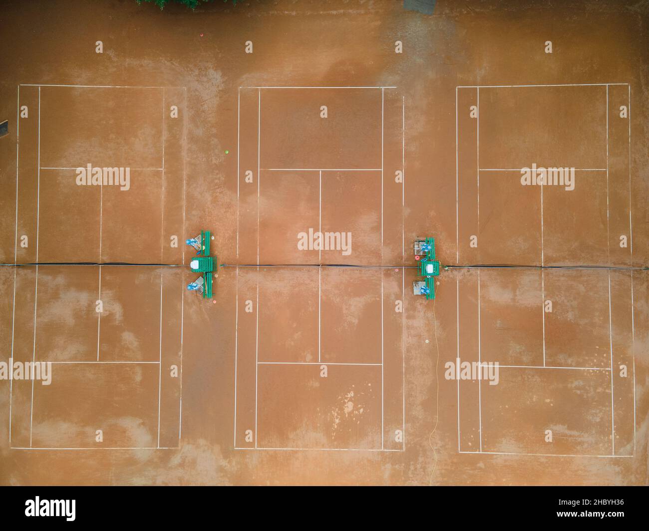 outdoors overhead top view of tennis court Stock Photo - Alamy