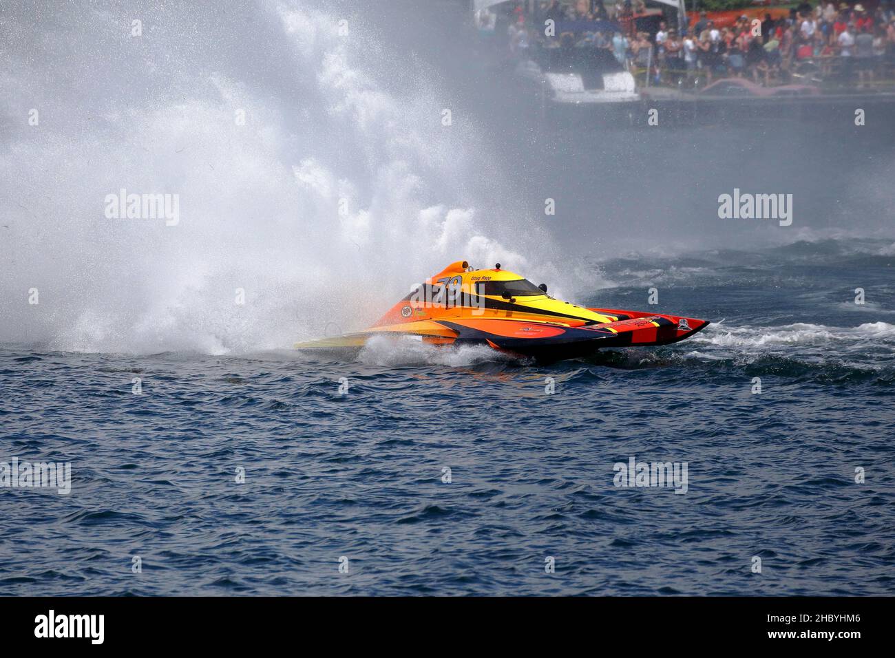 Hydroplane racing on the Saint Lawrence River, Valleyfield, Quebec ...