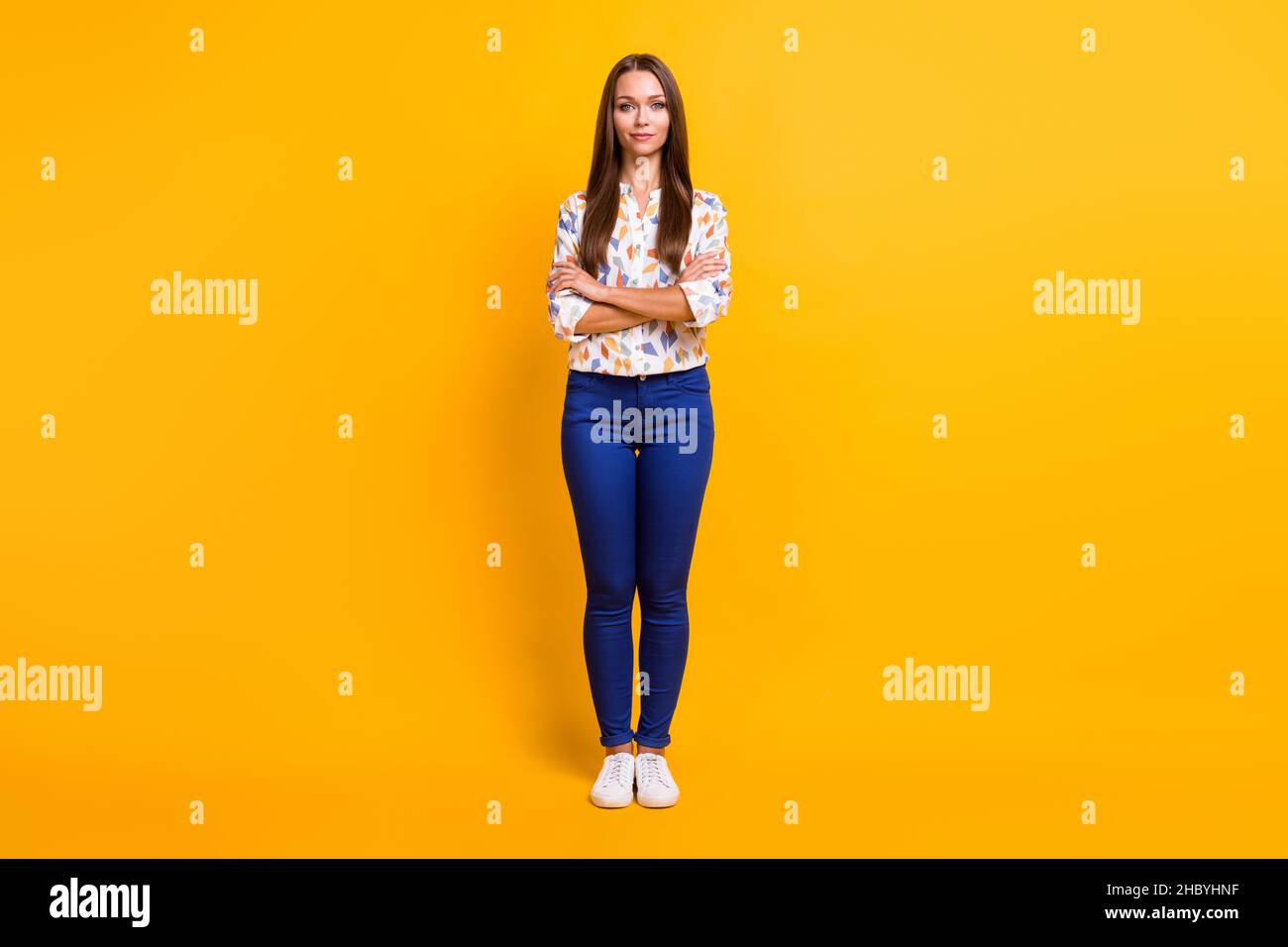 Photo portrait full body view of girl with folded arms isolated on ...