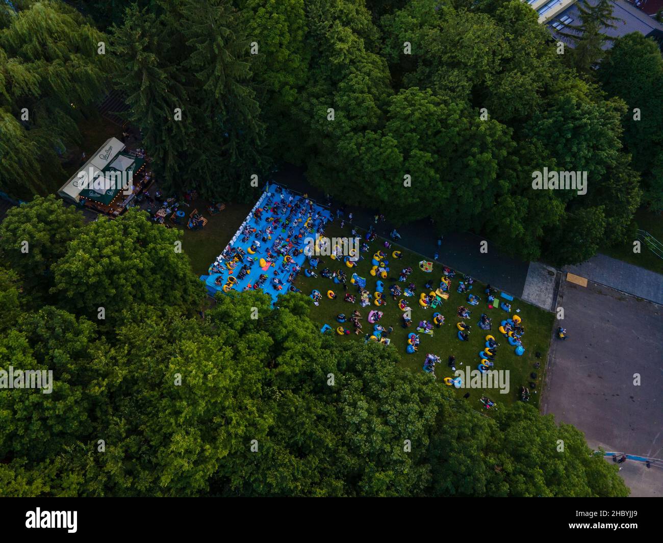 Crowd overhead view concert hi-res stock photography and images - Alamy