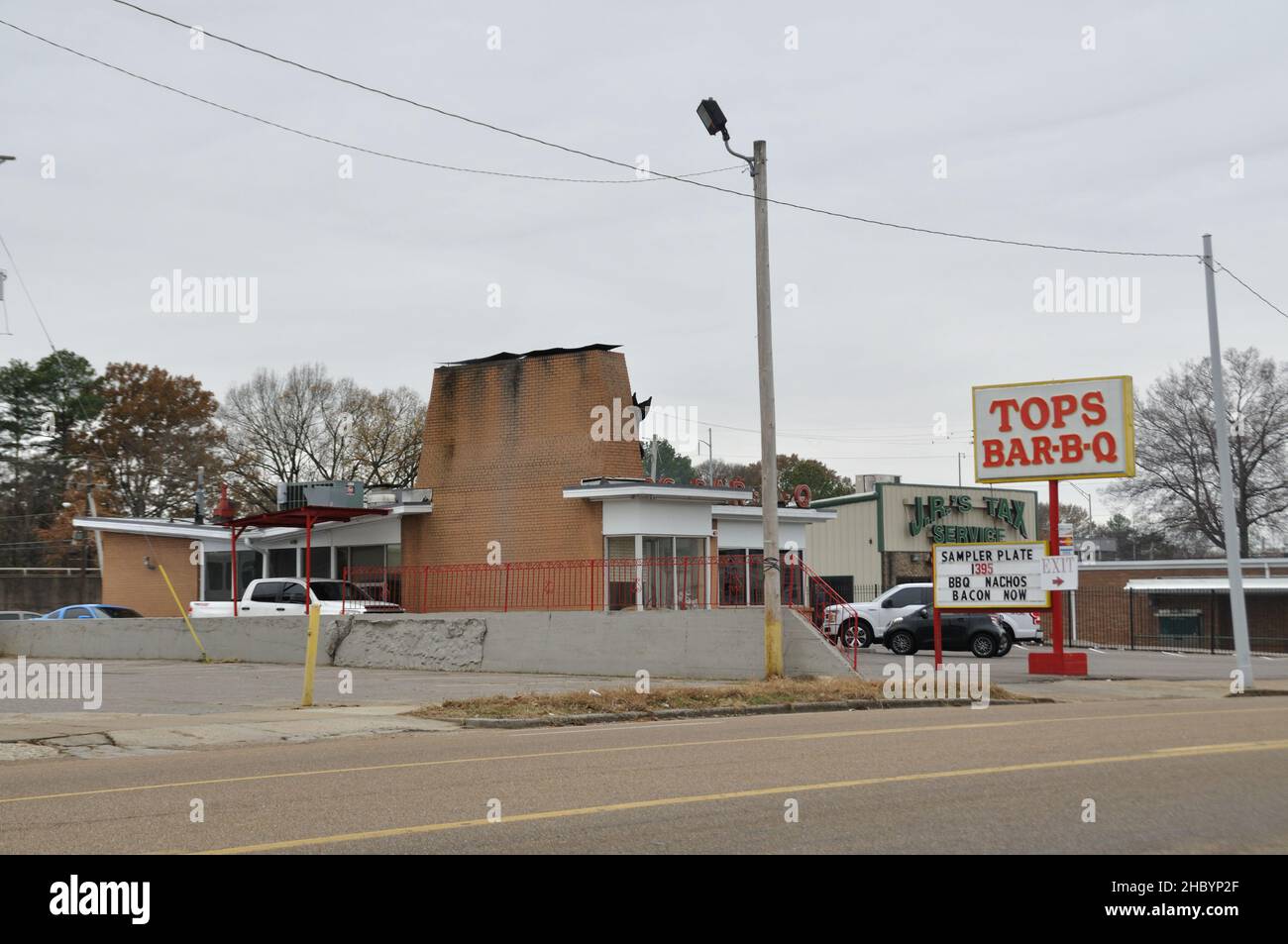 Tops Barbecue Restaurant Stock Photo - Alamy