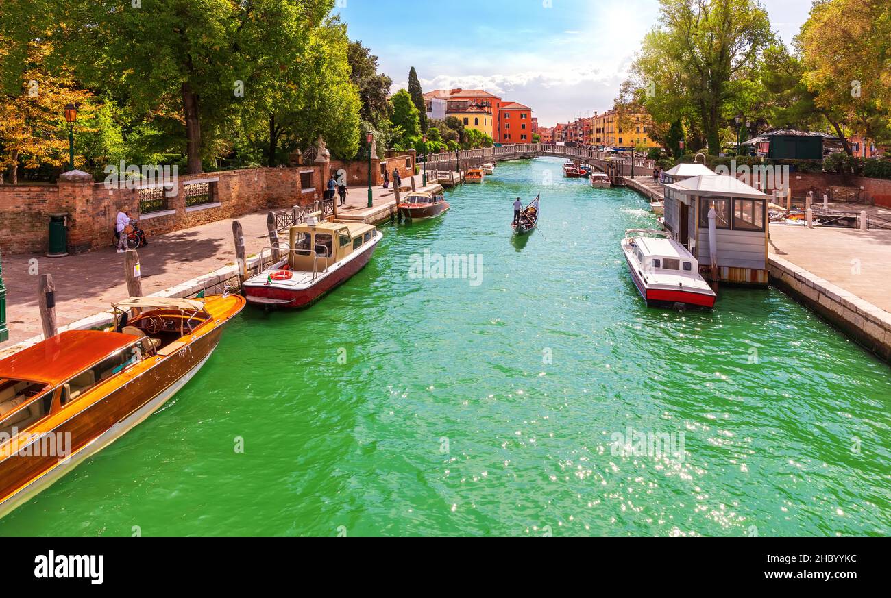 Ponte santa chiara hi-res stock photography and images - Alamy
