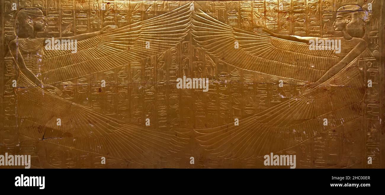 Golden Shrine of Tutankhamun in Cairo museum Stock Photo - Alamy