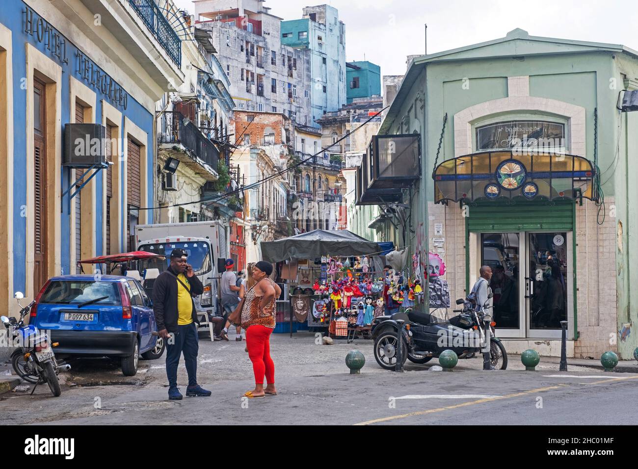 Afro-Cubans at street market in the city centre of Havana, La Habana on ...