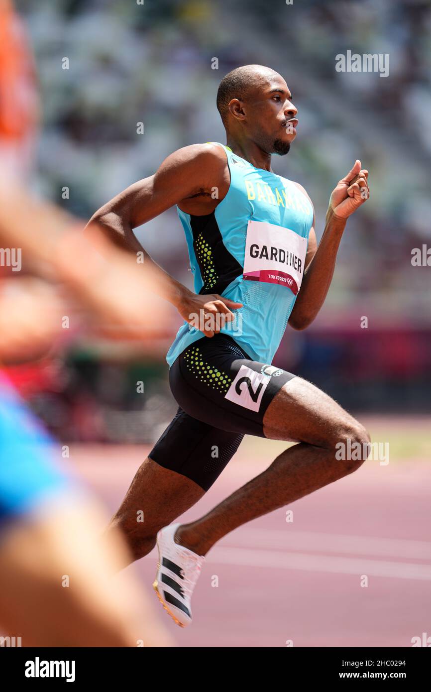 Steven Gardiner competing in the 400 meters of the 2020 Tokyo Olympics ...