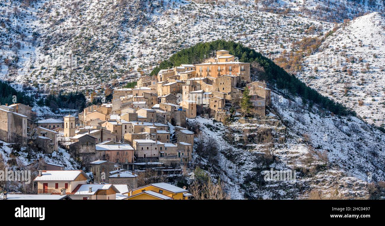Lago villalago hi-res stock photography and images - Alamy
