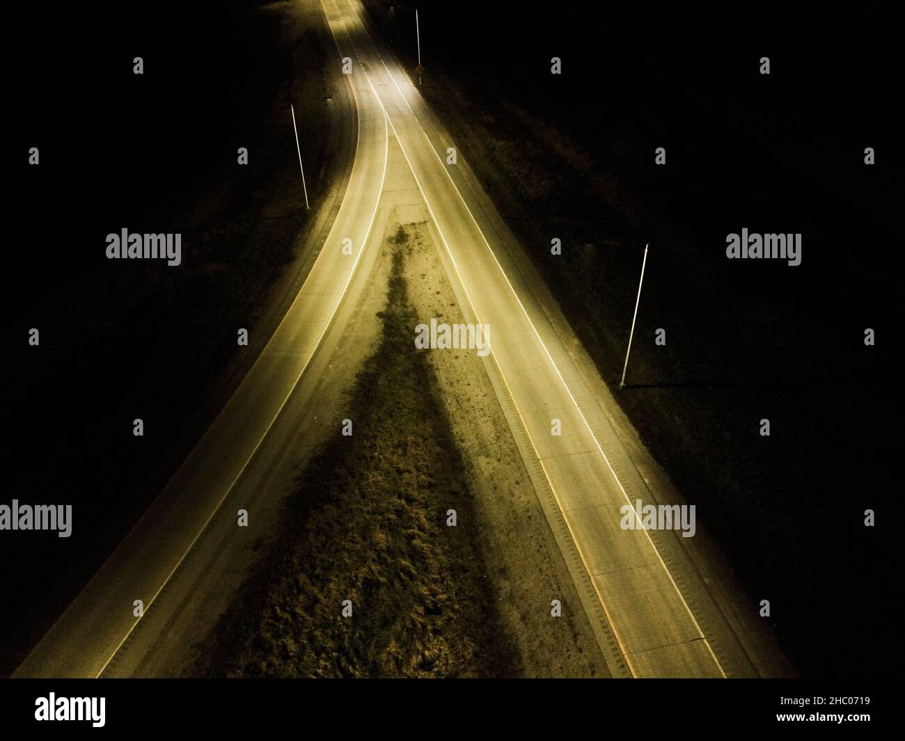 Dark highway hi-res stock photography and images - Alamy