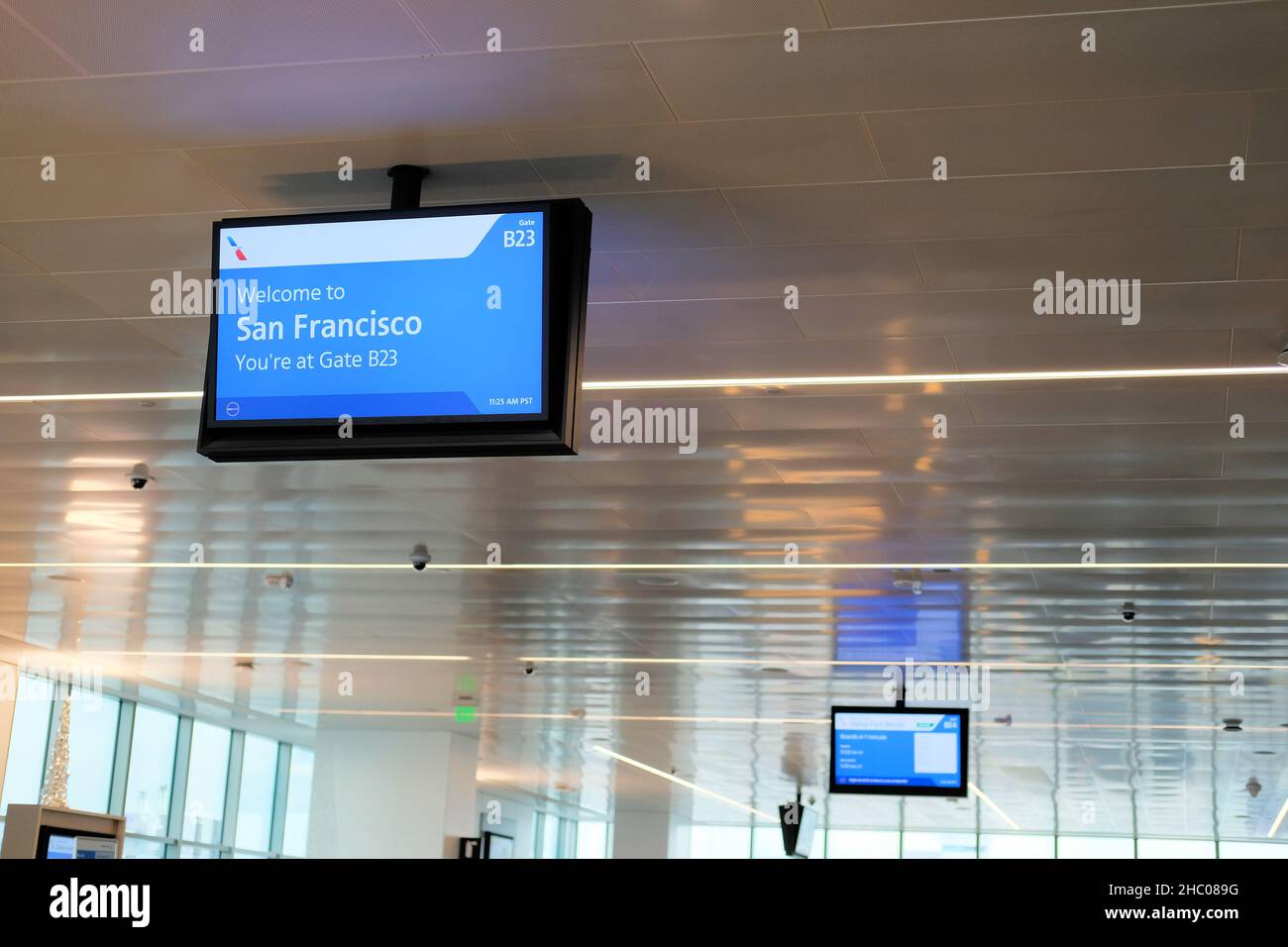 Gate b23 hi-res stock photography and images - Alamy