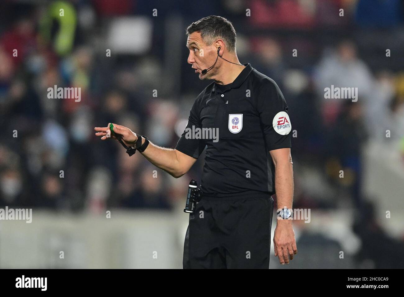 Andre marriner referee hi-res stock photography and images - Alamy