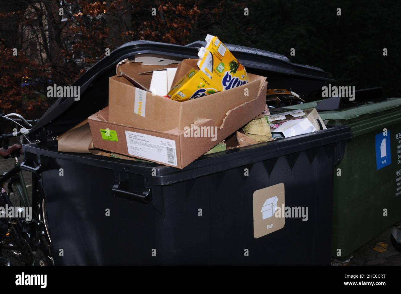 Copenhagen/Denmark./22 December 2021/ Pap container recycling waste ned ...