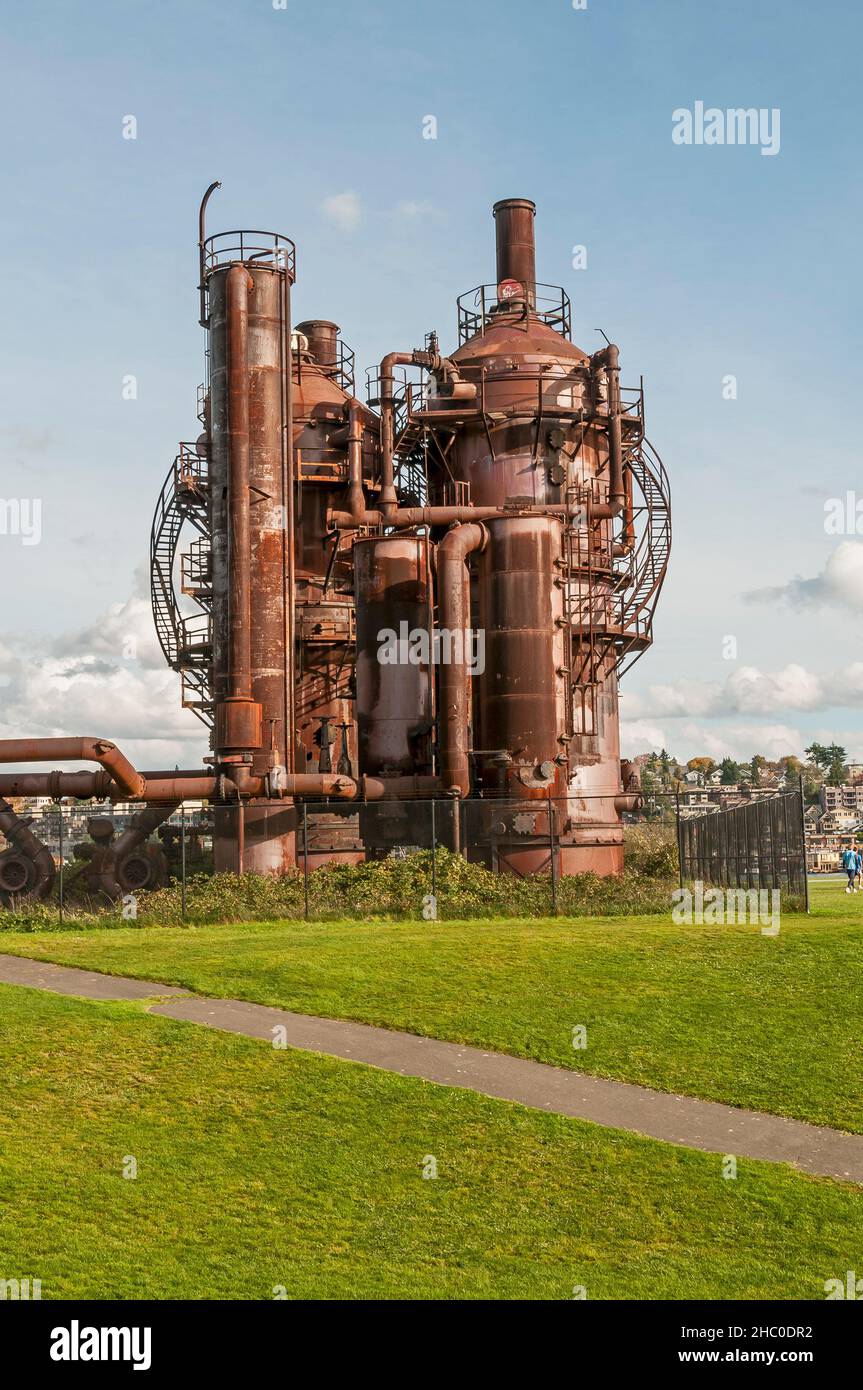 Towers at the old, rusted gasification plant at Gas Works Park in ...