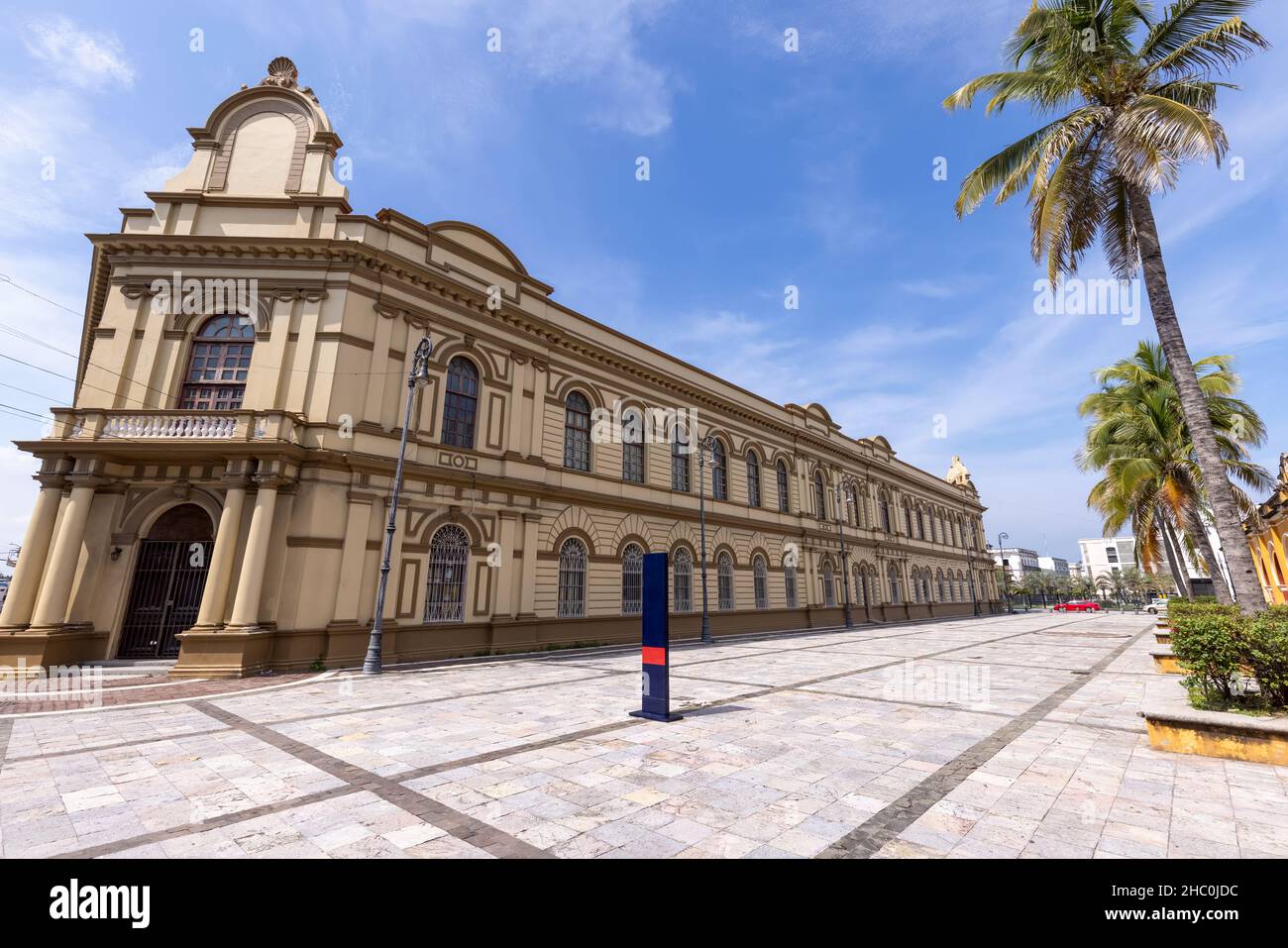 Veracruz, colorful streets and colonial houses in historic city center ...
