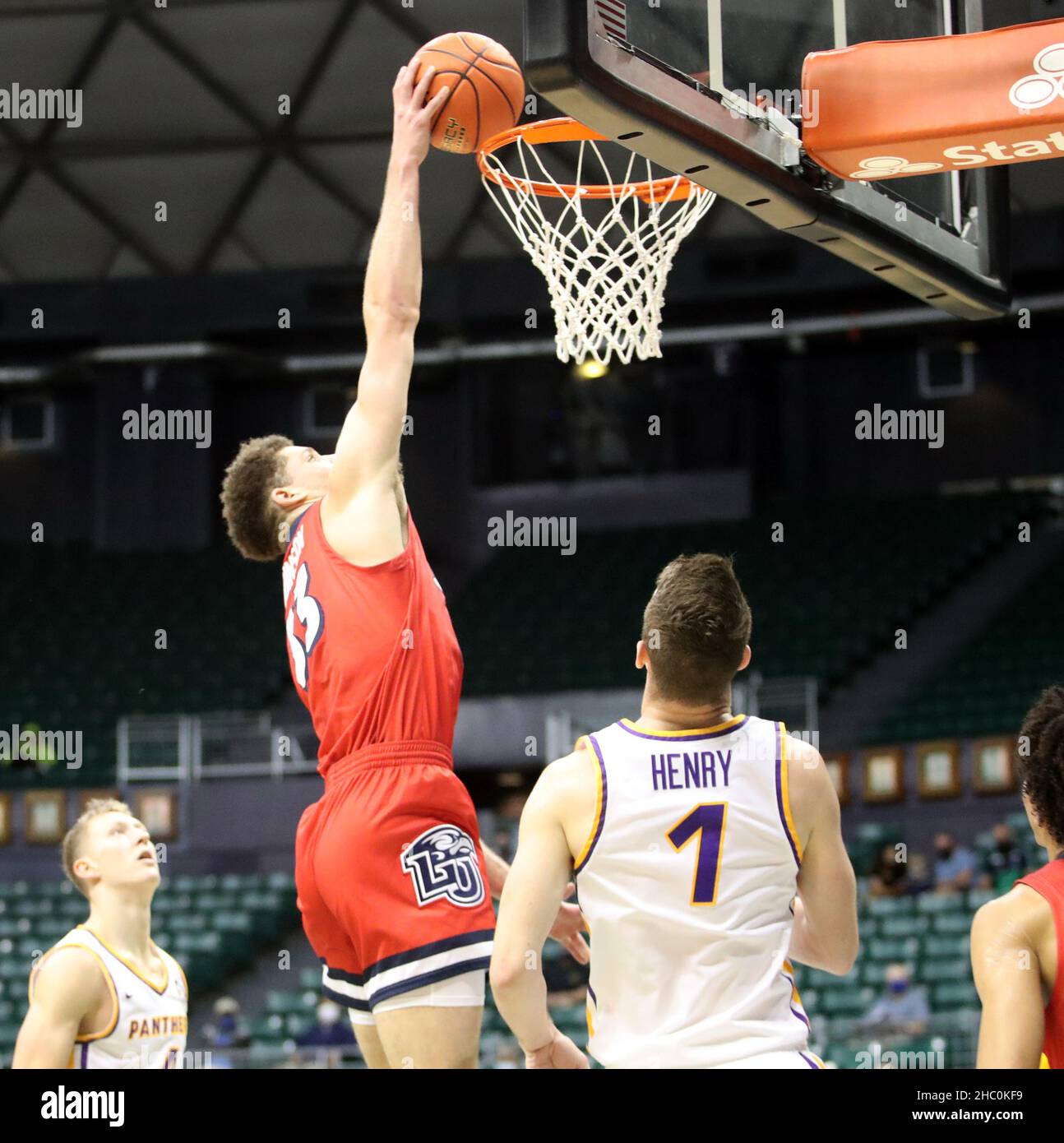 December 22, 2021 - Liberty Flames forward Shiloh Robinson #33 drops in ...