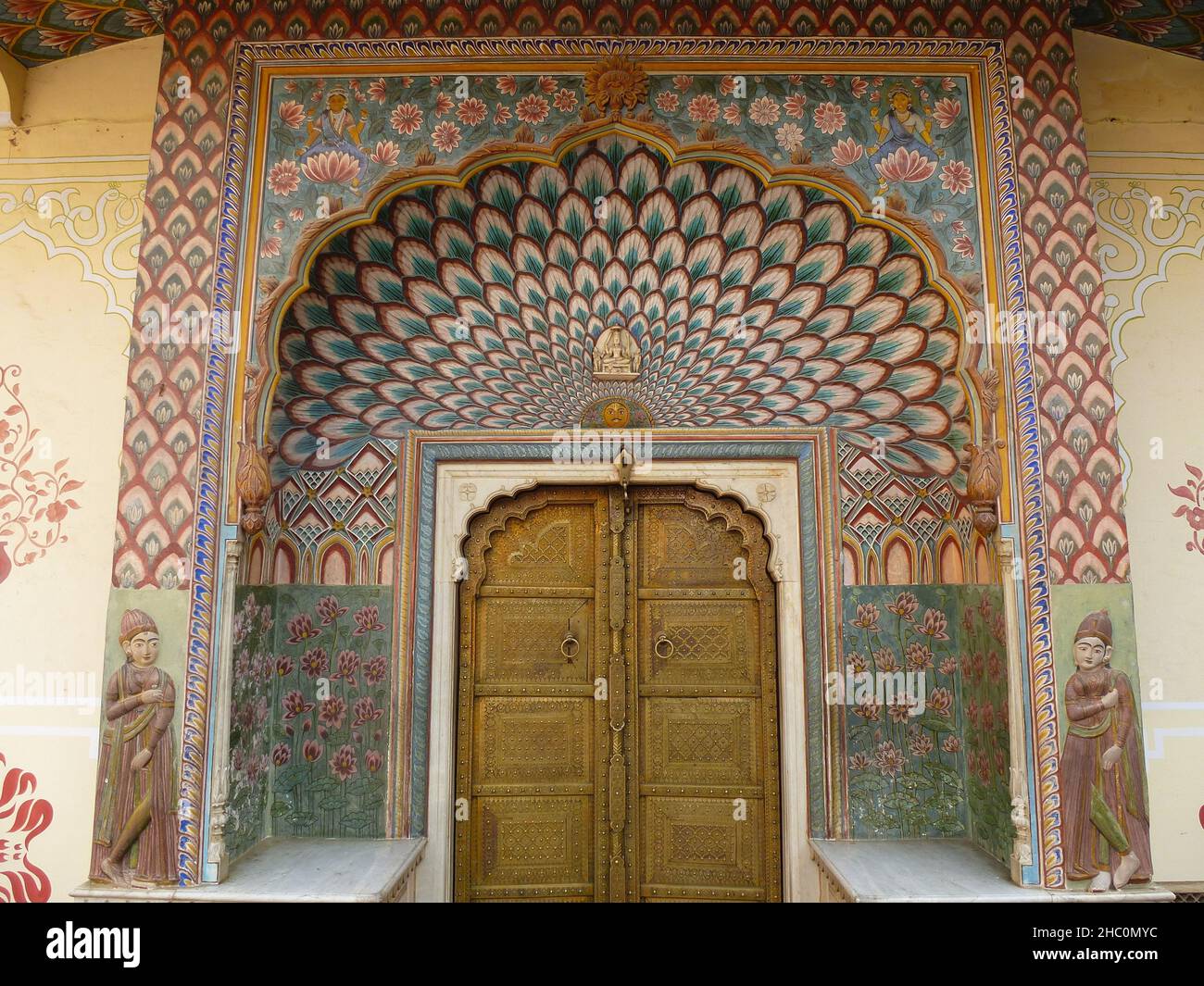 Lotus gate in the courtyard of the City Palace Stock Photo - Alamy