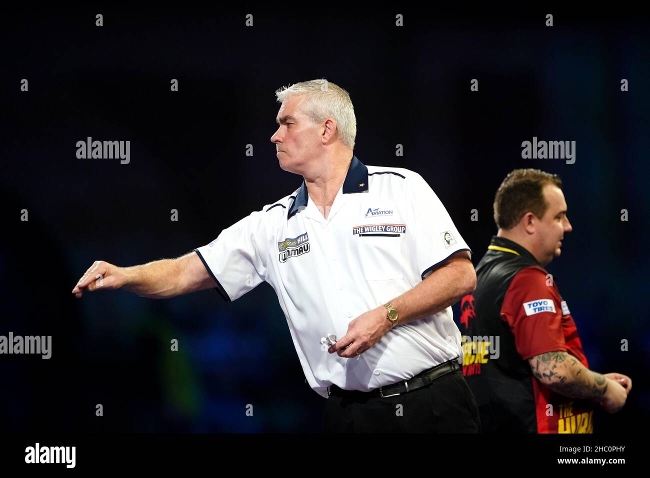 Steve beaton darts hi-res stock photography and images - Alamy