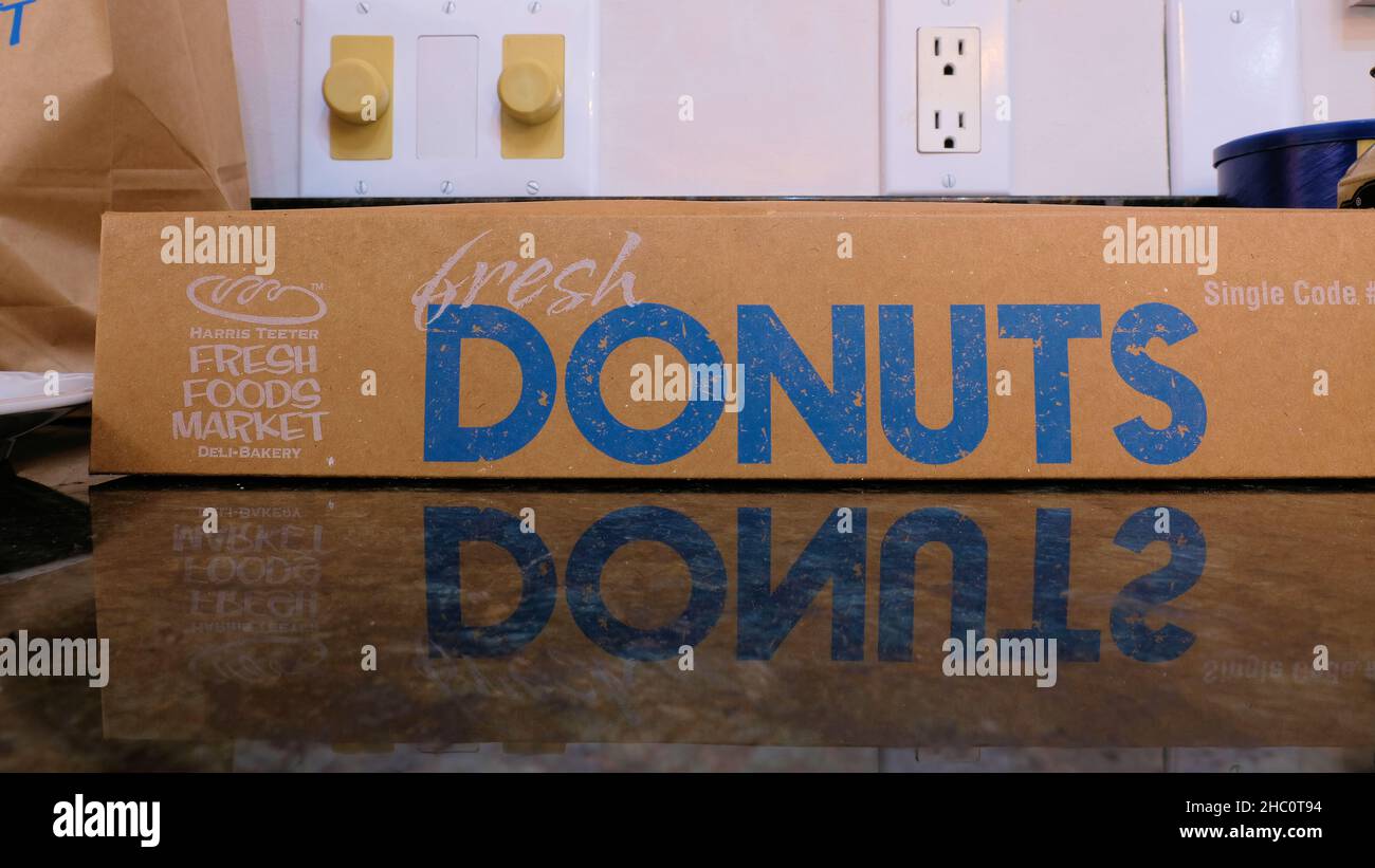 Harris Teeter Fresh Food Market cardboard box with the words Fresh ...