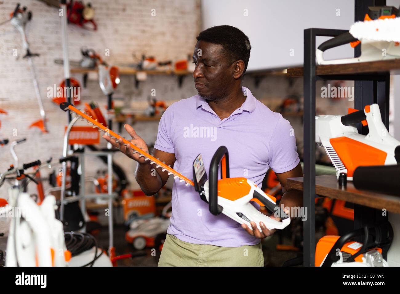 African hardware store worker hi-res stock photography and images - Alamy