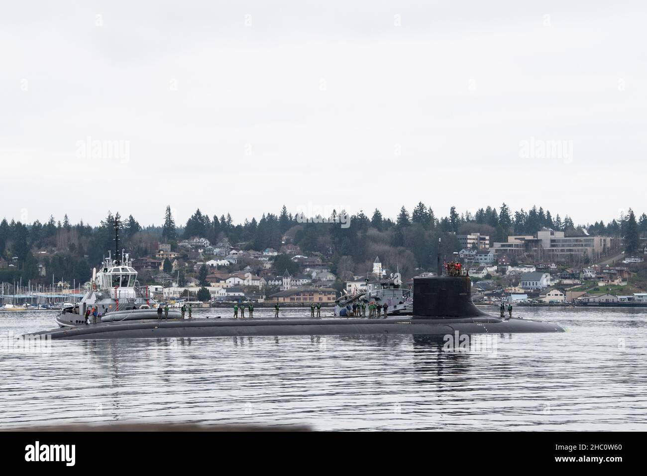 The Seawolf-class fast-attack submarine USS Connecticut (SSN 22) returns to its homeport in ...