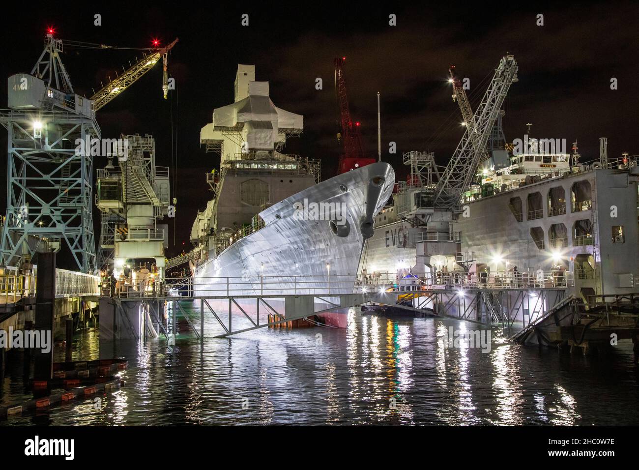 Puget sound naval shipyard hi-res stock photography and images - Alamy