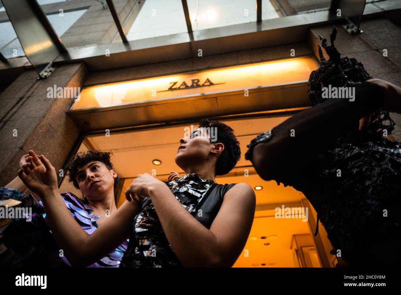 Zara doors hi-res stock photography and images - Alamy