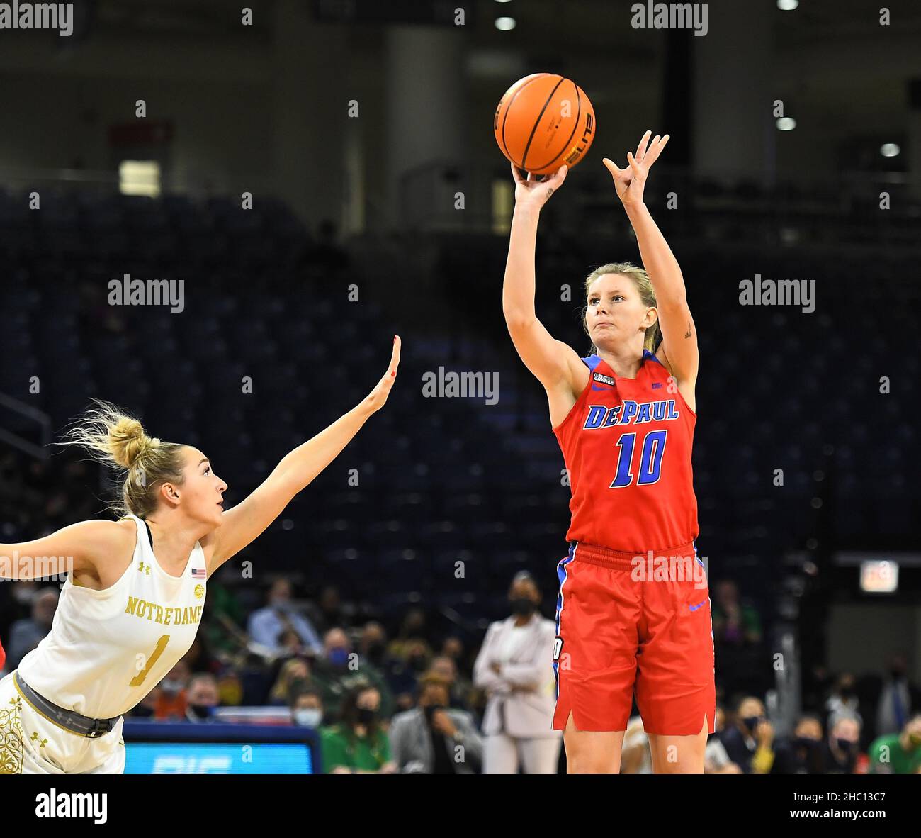 Chicago, Illinois, USA. 22nd Dec, 2021. DePaul Blue Demons guard Lexi ...