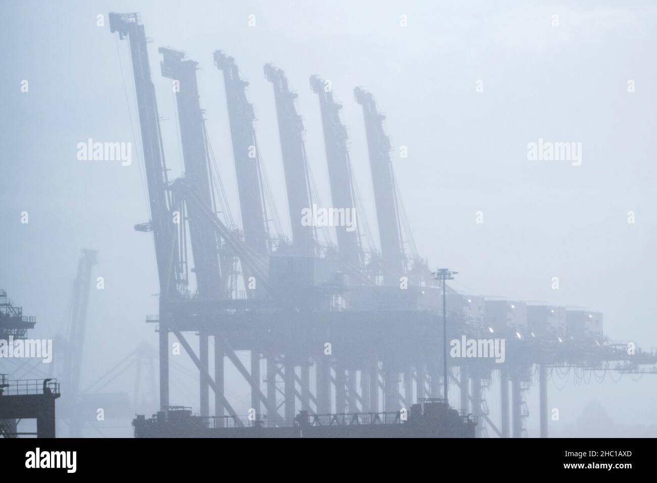 Singapore. 17th Dec, 2021. Photo taken on Dec. 17, 2021 shows the port ...