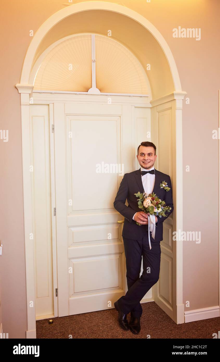 Boy groom hotel hi-res stock photography and images - Alamy