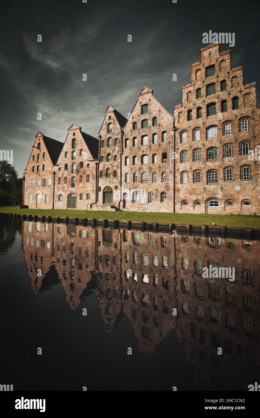 Medieval water storage hi-res stock photography and images - Alamy