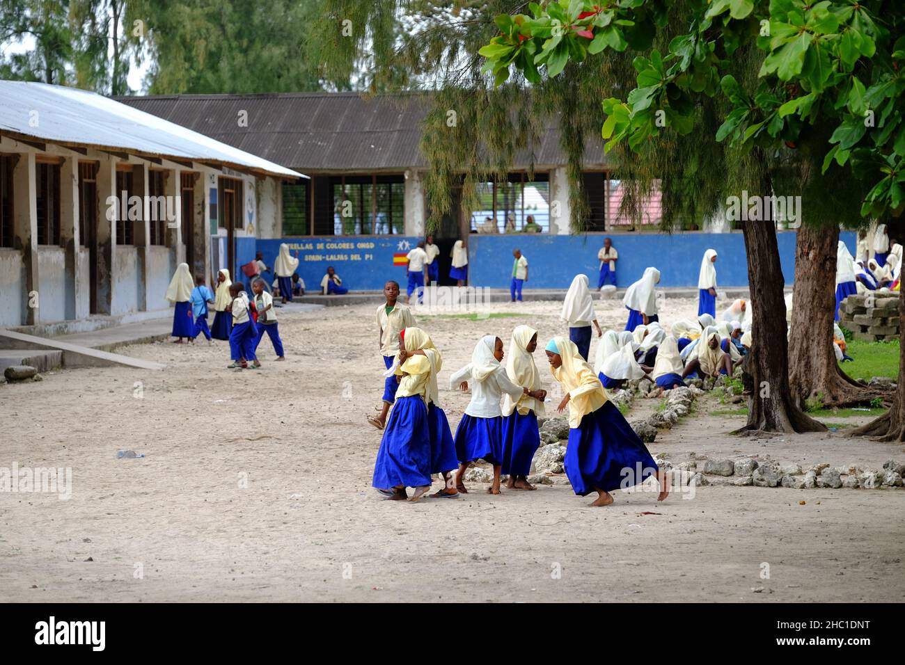 Boy enjoying a perfect sunset Stock Photo - Alamy