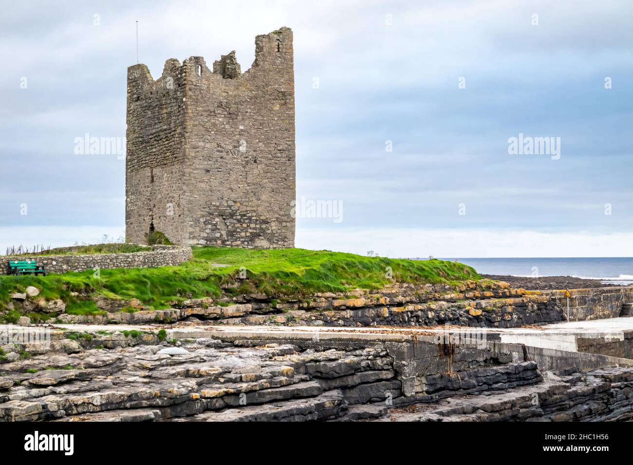 Rossle castle at Easky pier in County Sligo - Republic of Ireland Stock ...